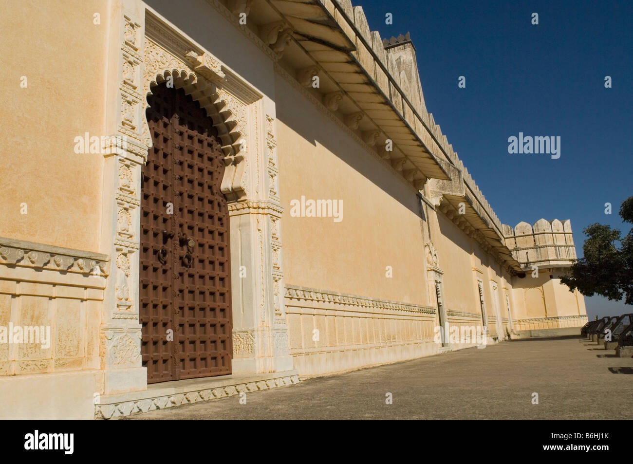 Facade of a palace, Badal Mahal, Kumbhalgarh Fort, Udaipur, Rajasthan ...