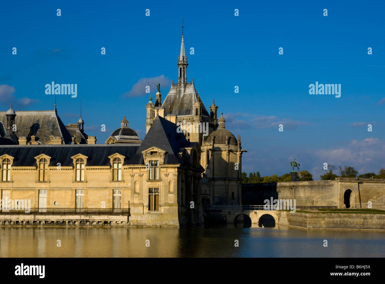 Palais de chantilly hi-res stock photography and images - Alamy