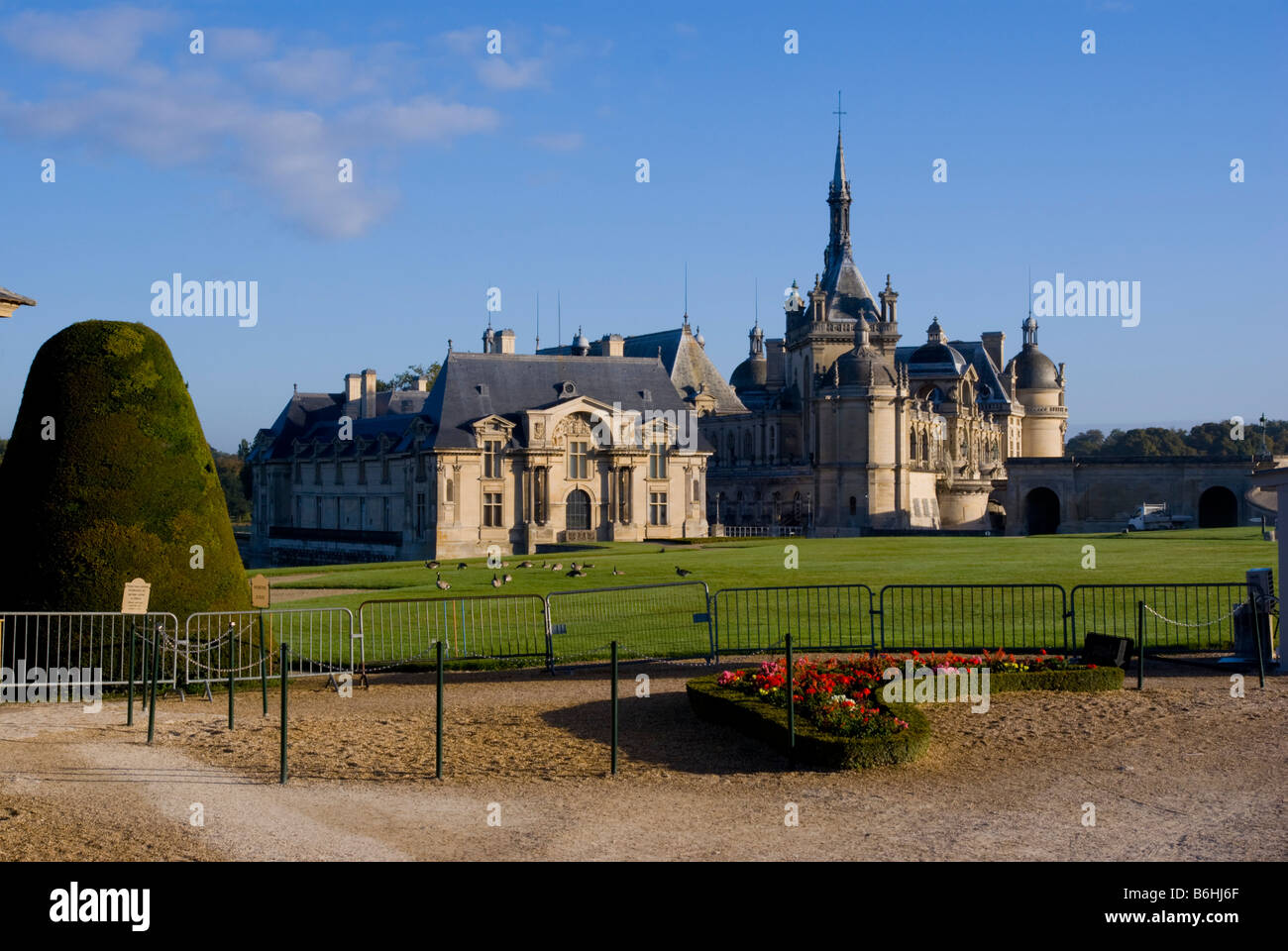 Palais de chantilly hi-res stock photography and images - Alamy
