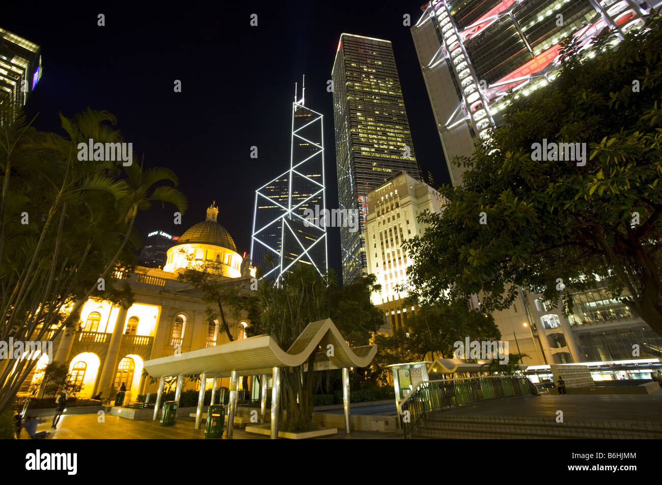 Statue Square at night in Central District Hong Kong Stock Photo - Alamy