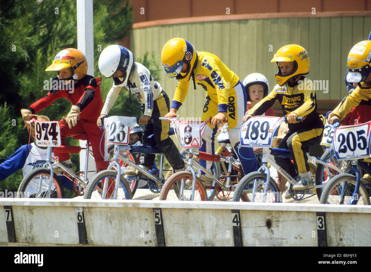 Start race stretch hi-res stock photography and images - Alamy