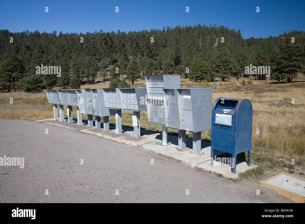 Old mail box usa hi-res stock photography and images - Alamy