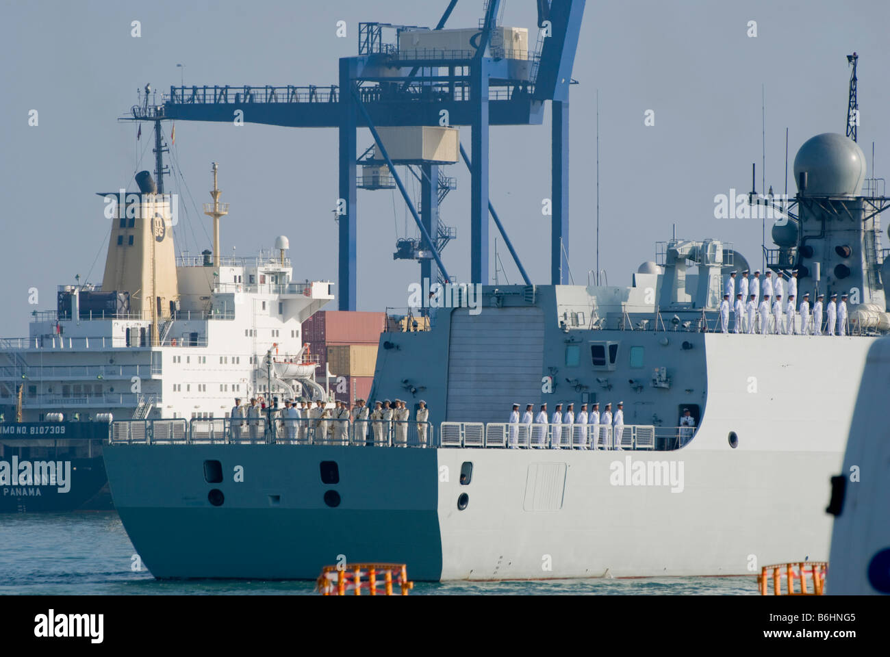 Chinese docks hi-res stock photography and images - Alamy