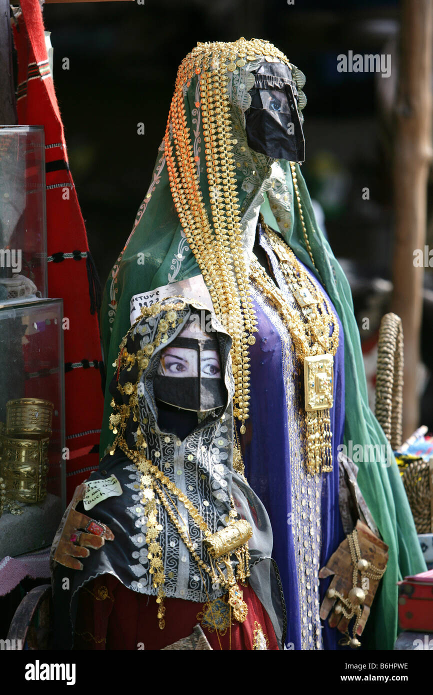 QAT, Qatar: Doha, Souq al Waqif, the oldest bazaar in Qatar. Jewellery ...