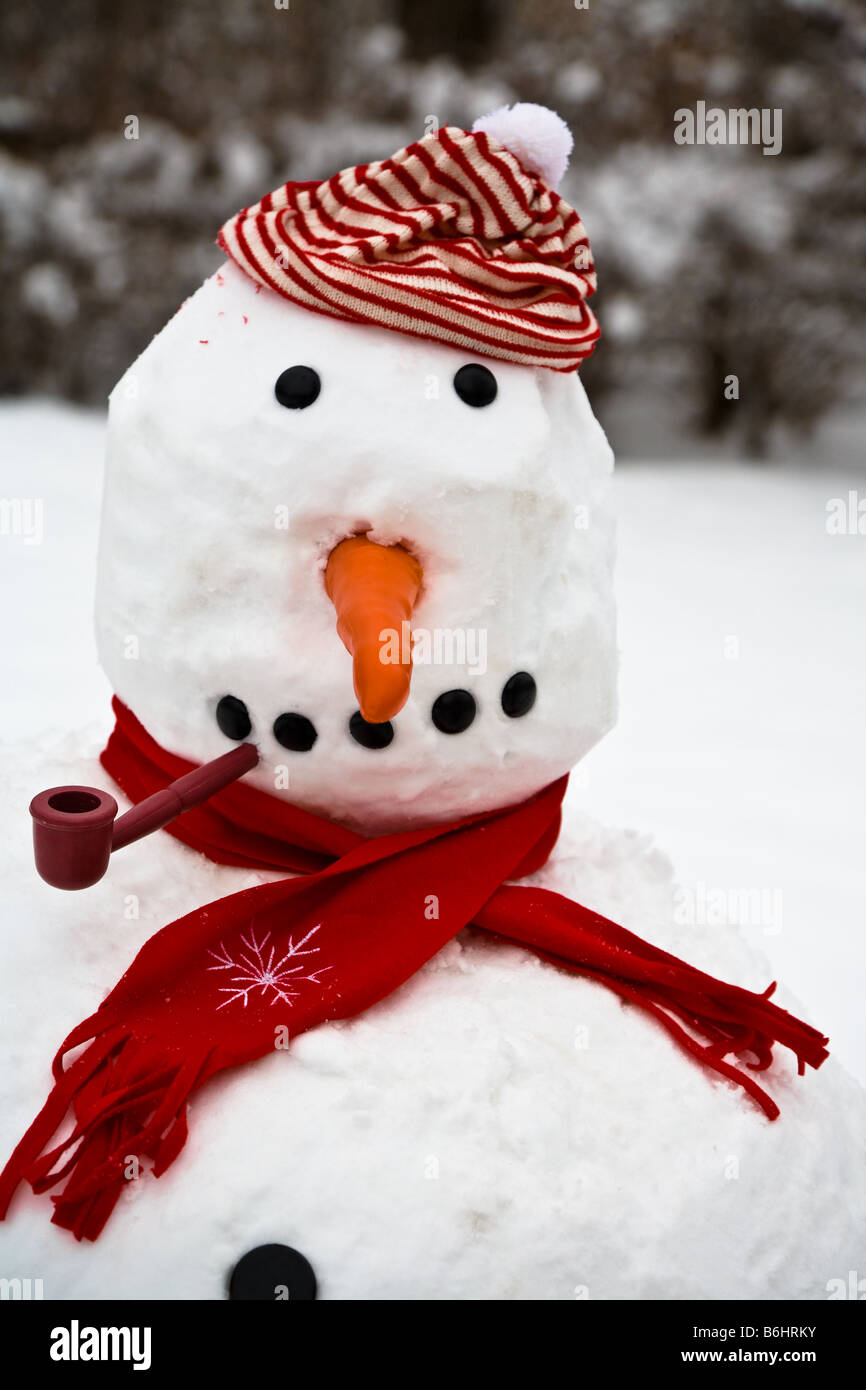 Snowman pipe hi-res stock photography and images - Alamy
