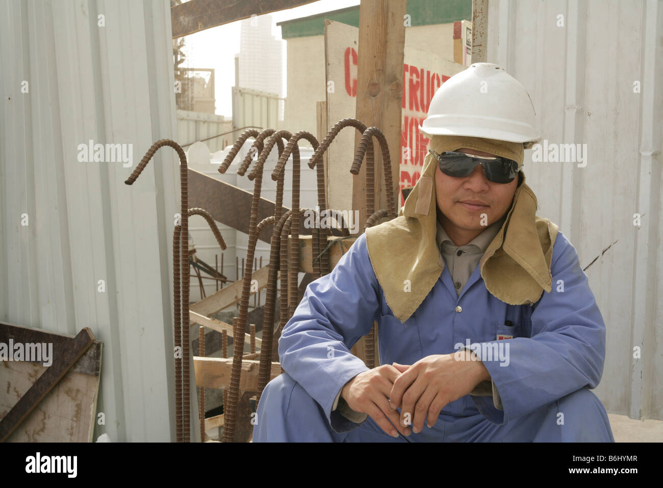 Filipino construction worker hi-res stock photography and images - Alamy