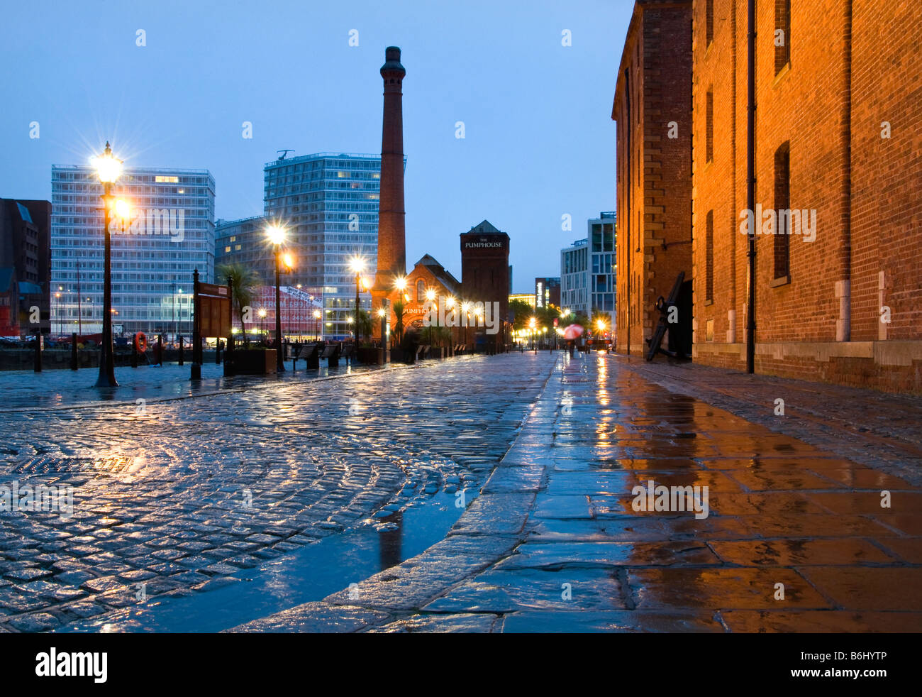 Albert Dock at night, Liverpool, Merseyside, UK Stock Photo - Alamy
