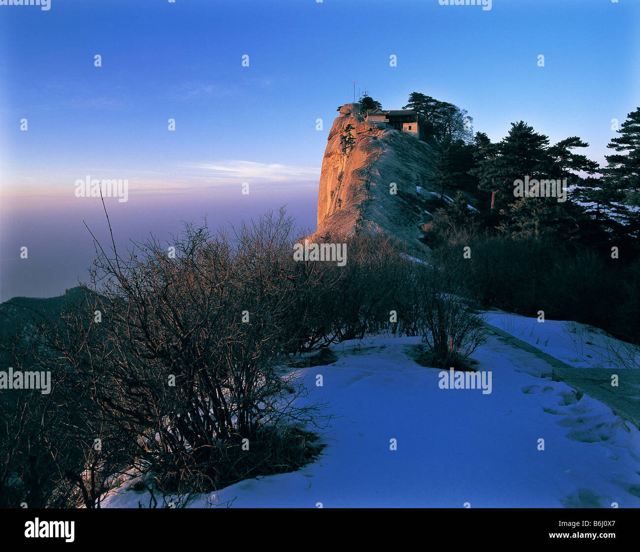Mt huashan china hi-res stock photography and images - Alamy