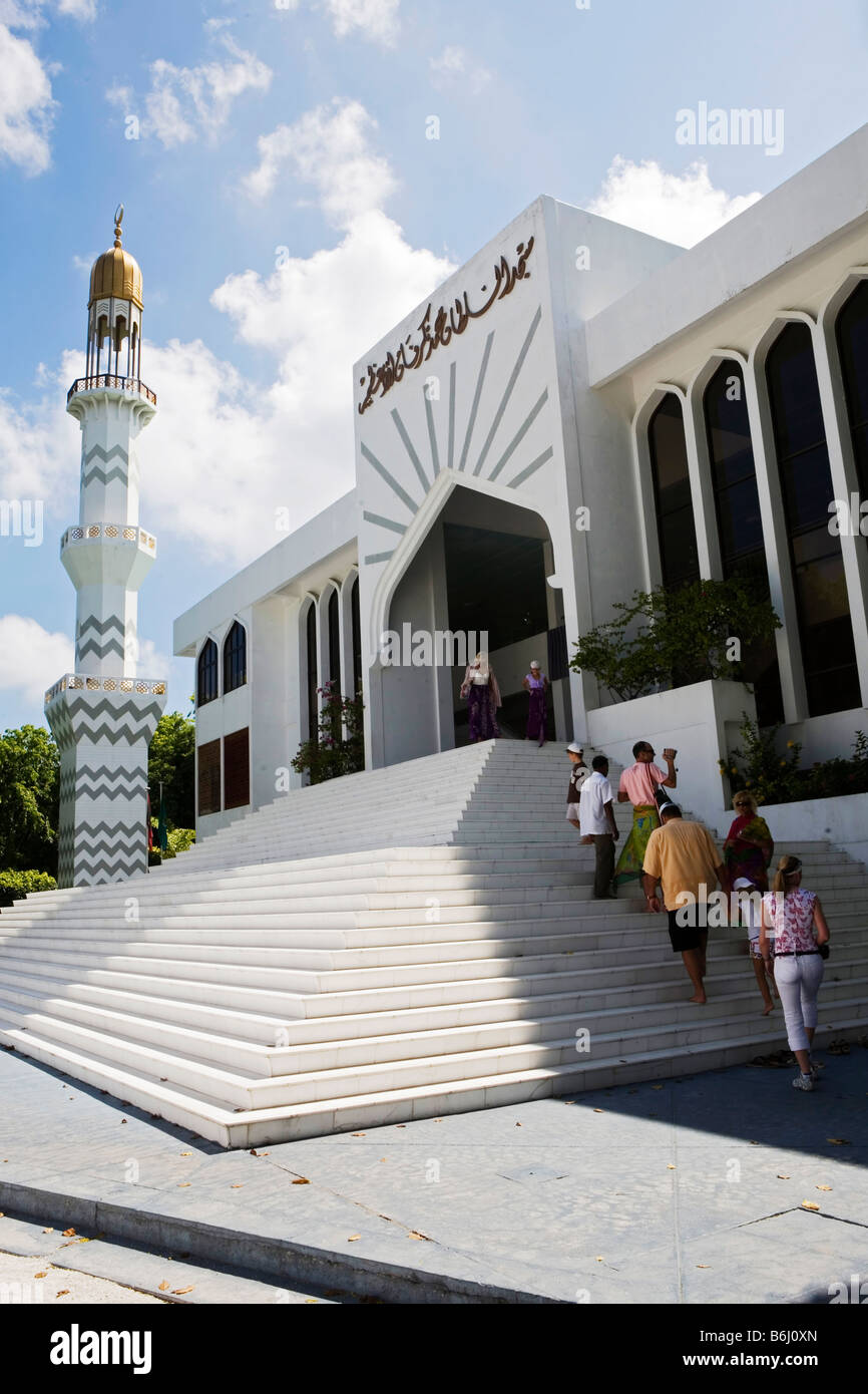 Impressive new mosque hi-res stock photography and images - Alamy