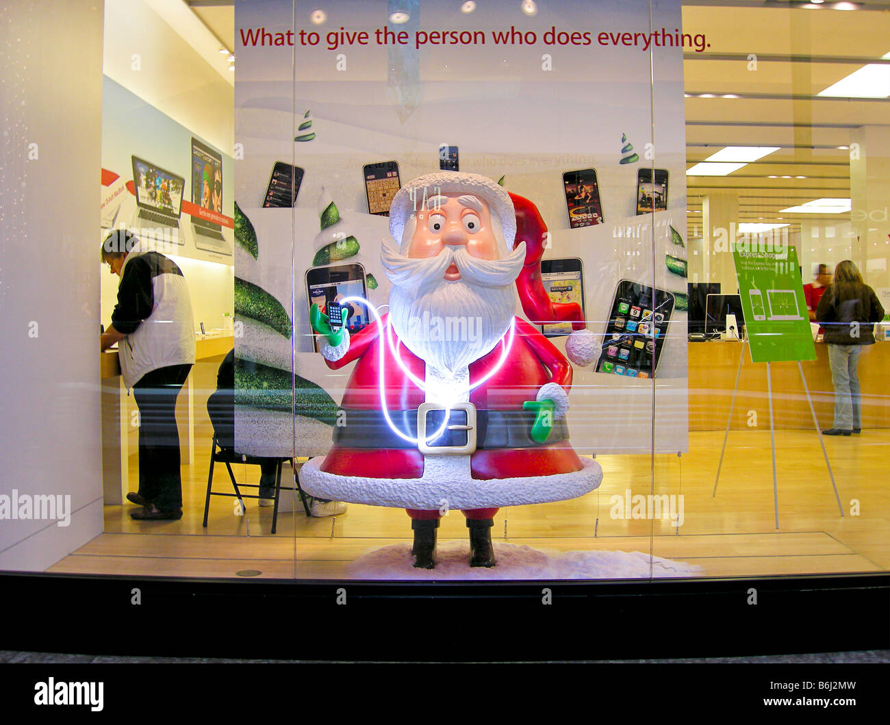 Apple store christmas window display hi-res stock photography and ...