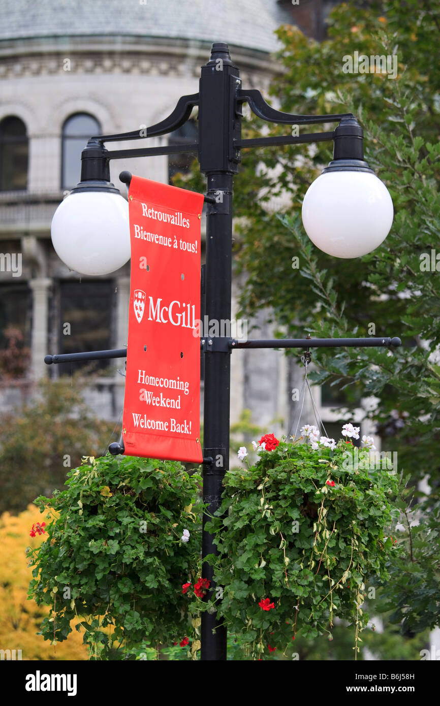 College lamppost banner hi-res stock photography and images - Alamy