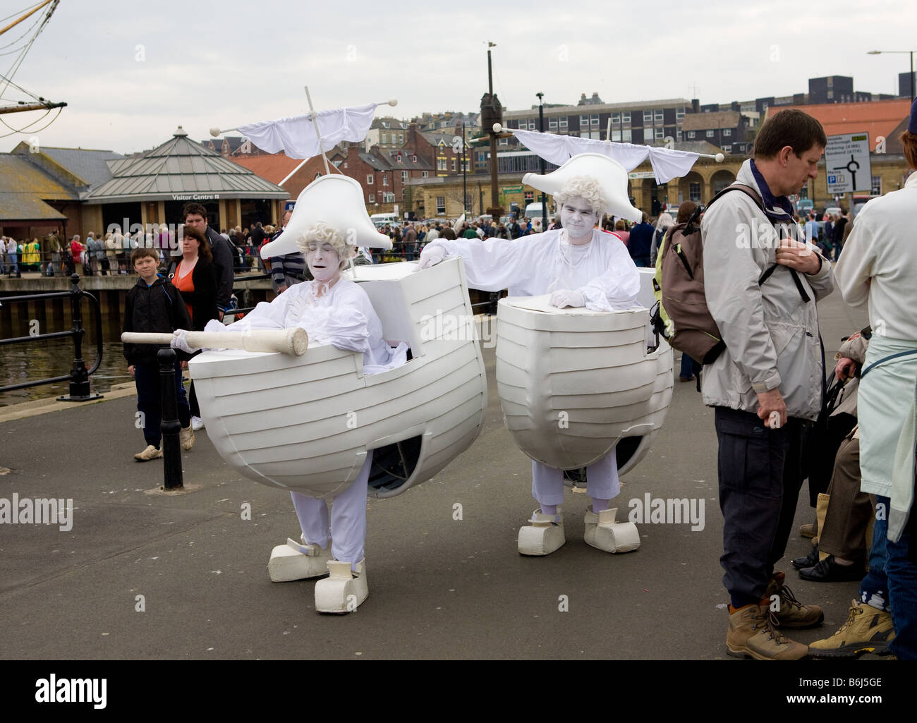 Hms esk hi-res stock photography and images - Alamy