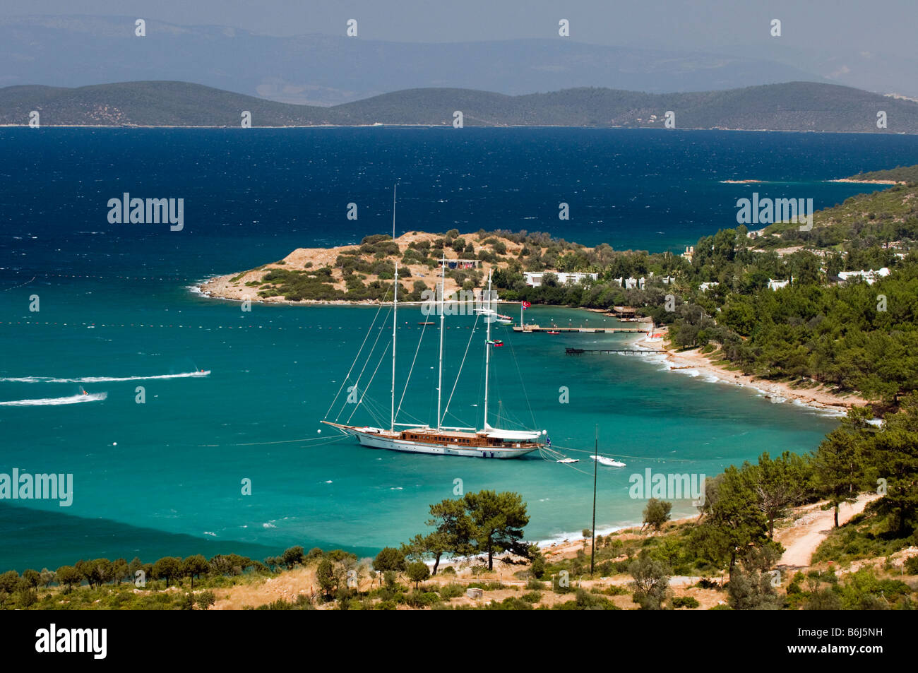 Boat anchor hi-res stock photography and images - Alamy