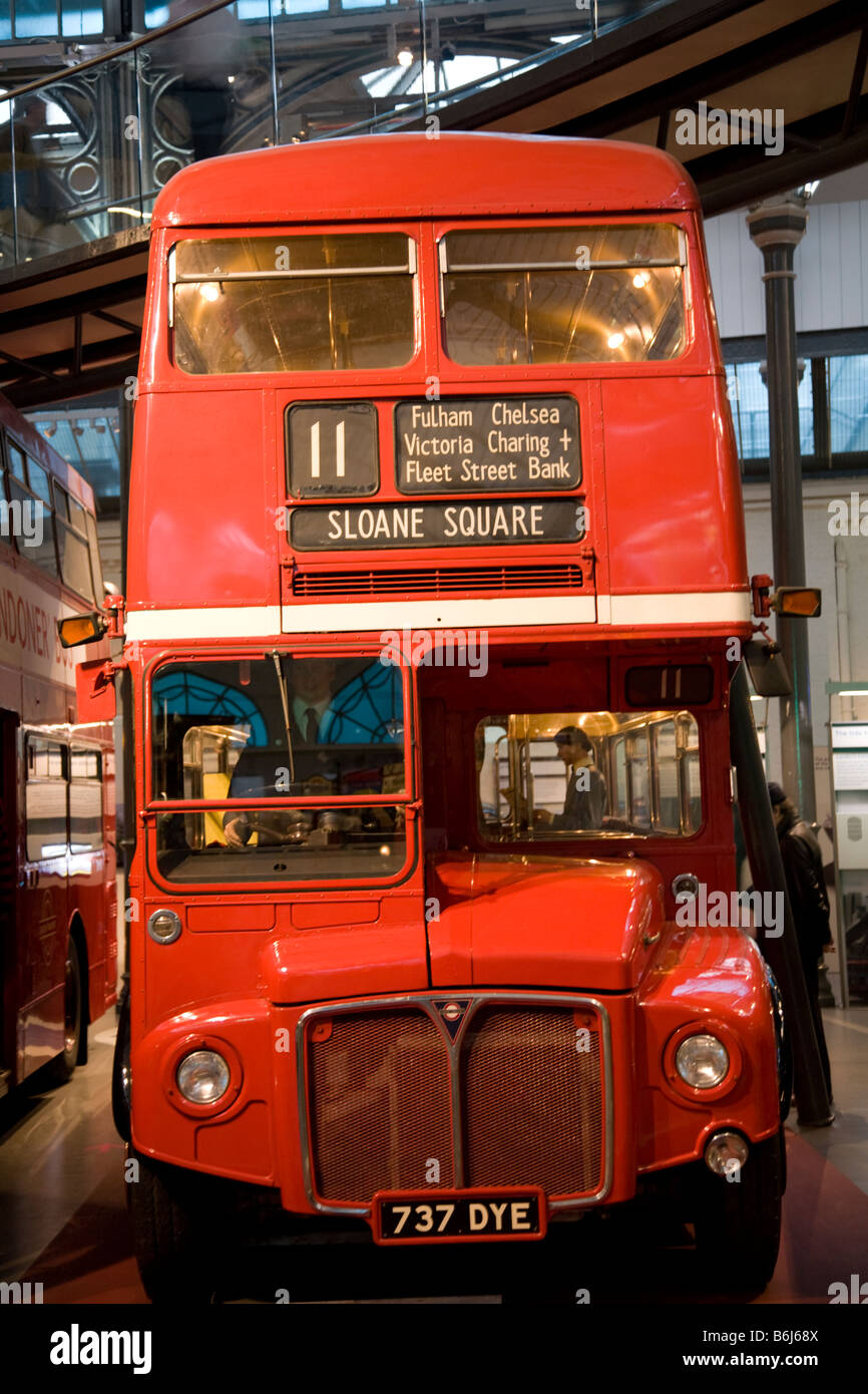 No 11 bus london hi-res stock photography and images - Alamy