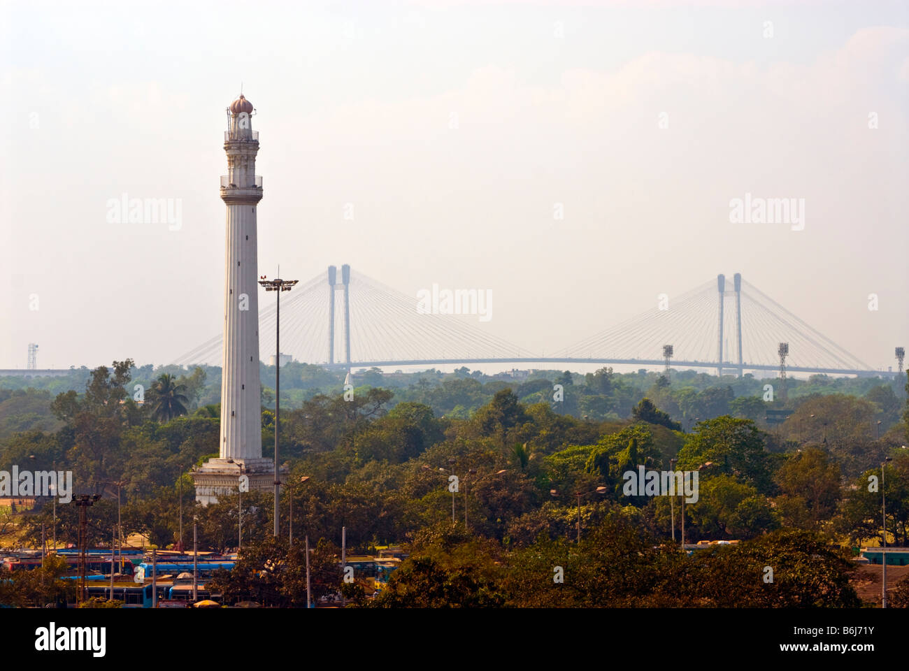 Shahid minar hi-res stock photography and images - Alamy