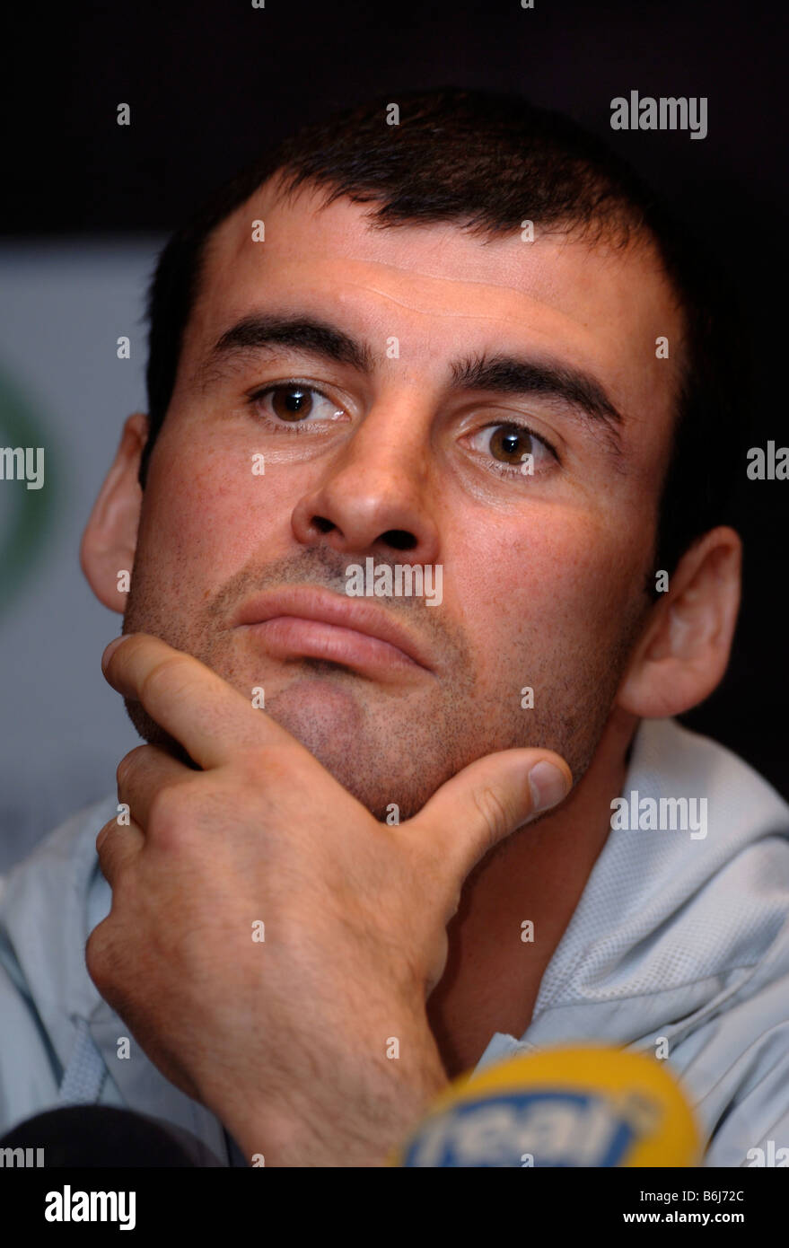 PORTRAIT OF JOE CALZAGHE AT A PRESS CONFERENCE IN THE CARDIFF HILTON ...
