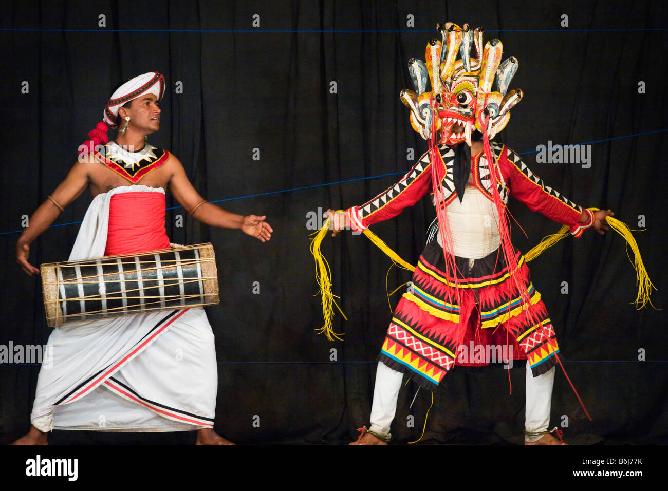 Kandyan dancer hi-res stock photography and images - Alamy