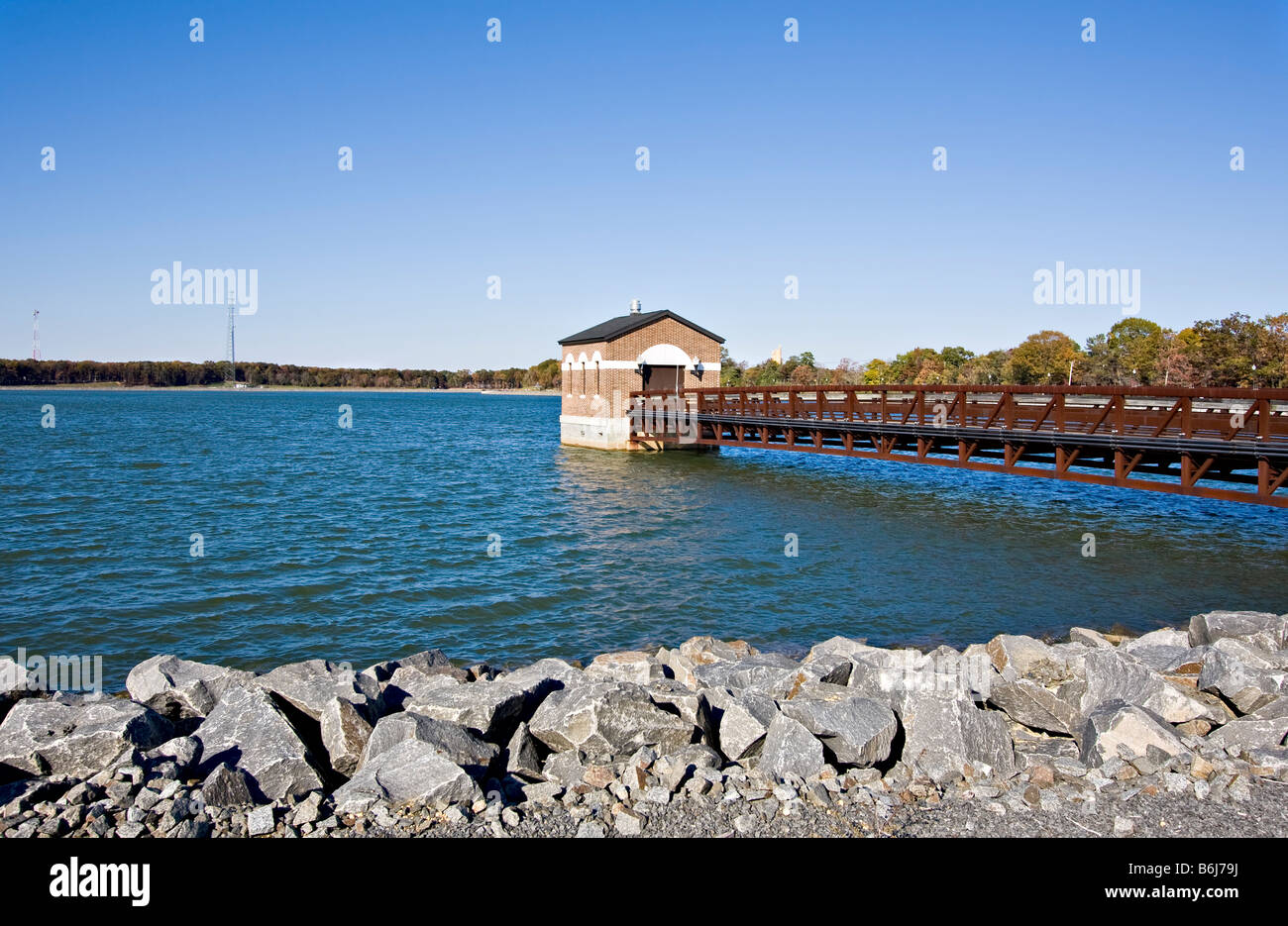 Building a reservoir hi-res stock photography and images - Alamy