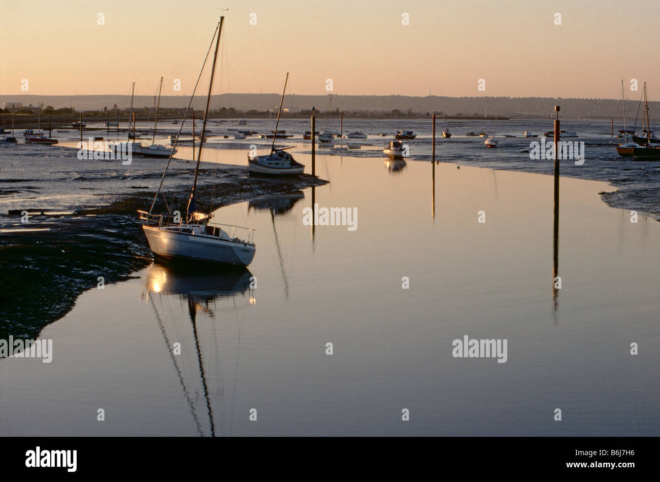 Tidal harbour in the solent hi-res stock photography and images - Alamy