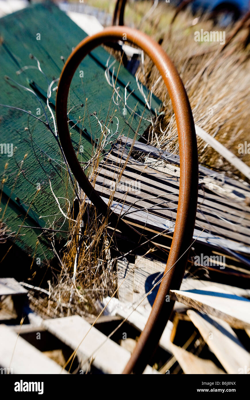 Curved metal rod hi-res stock photography and images - Alamy