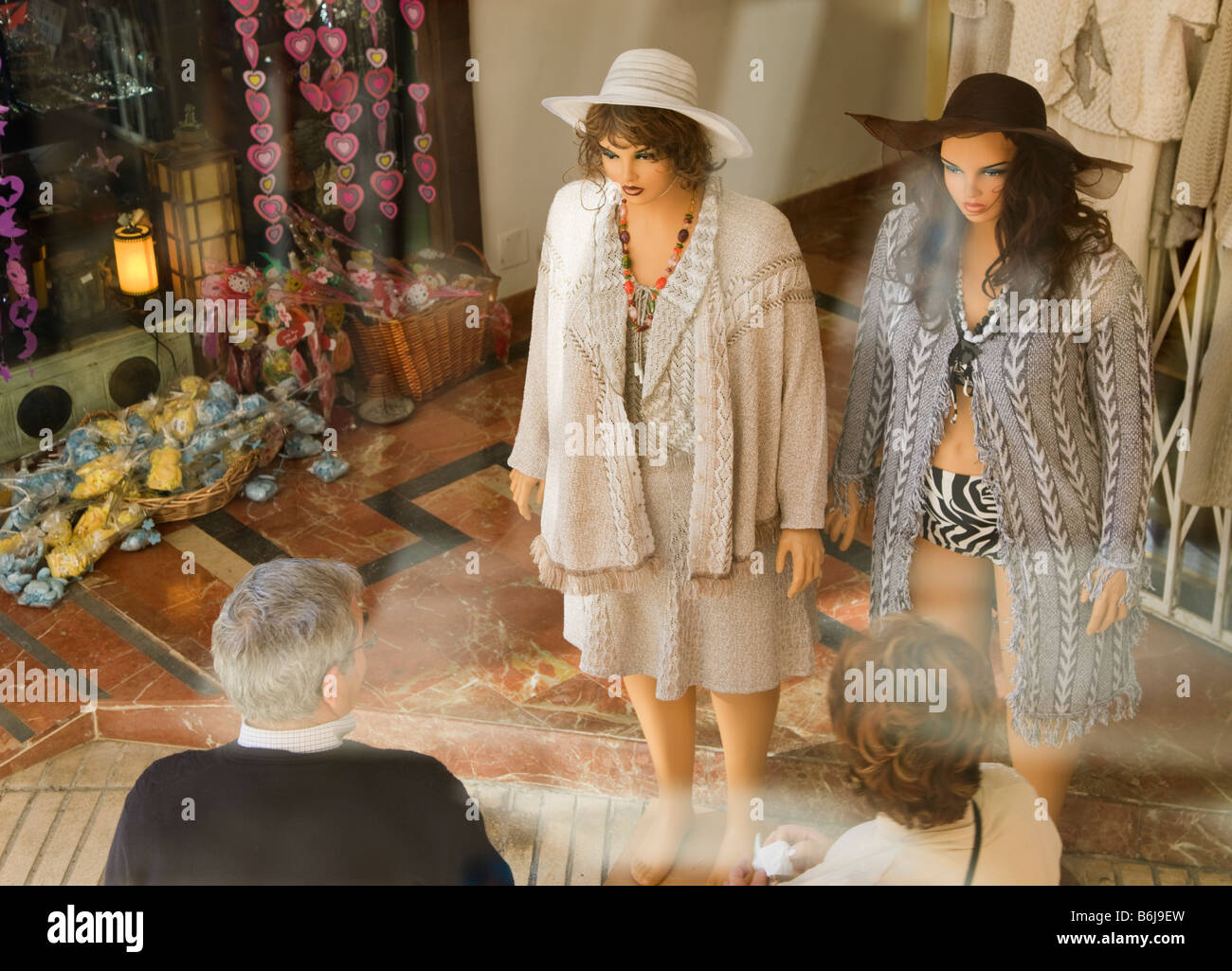 Dummies hi-res stock photography and images - Alamy