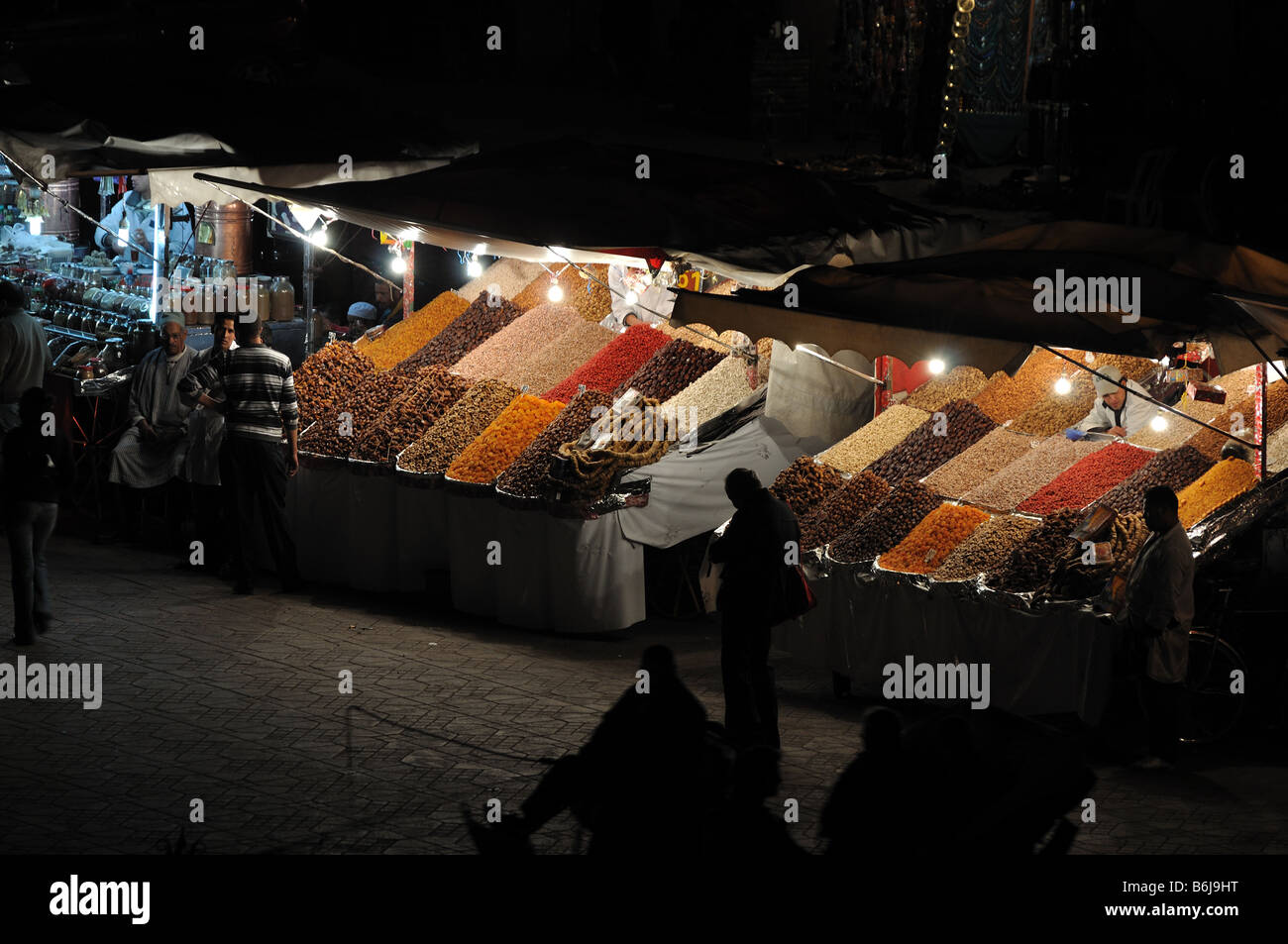 Marrakech night market hi-res stock photography and images - Alamy