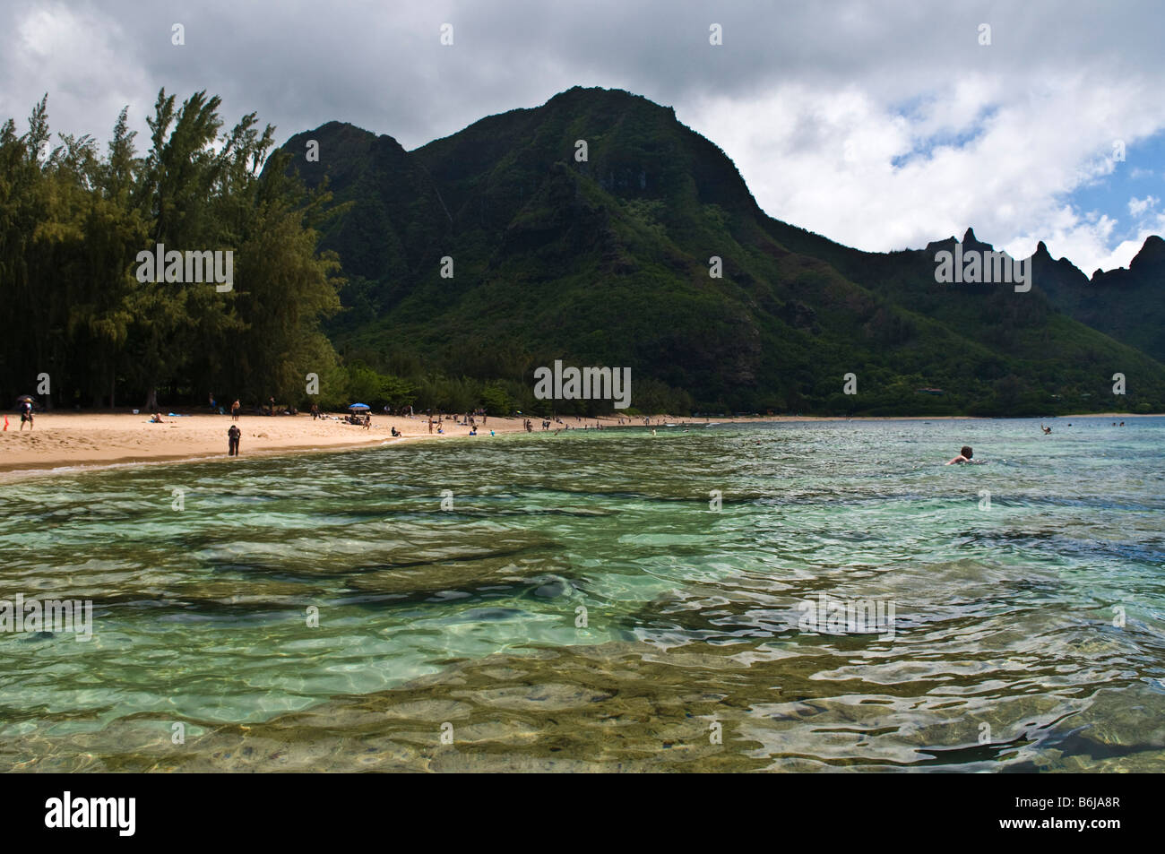 Tunnels beach kauai hi-res stock photography and images - Alamy