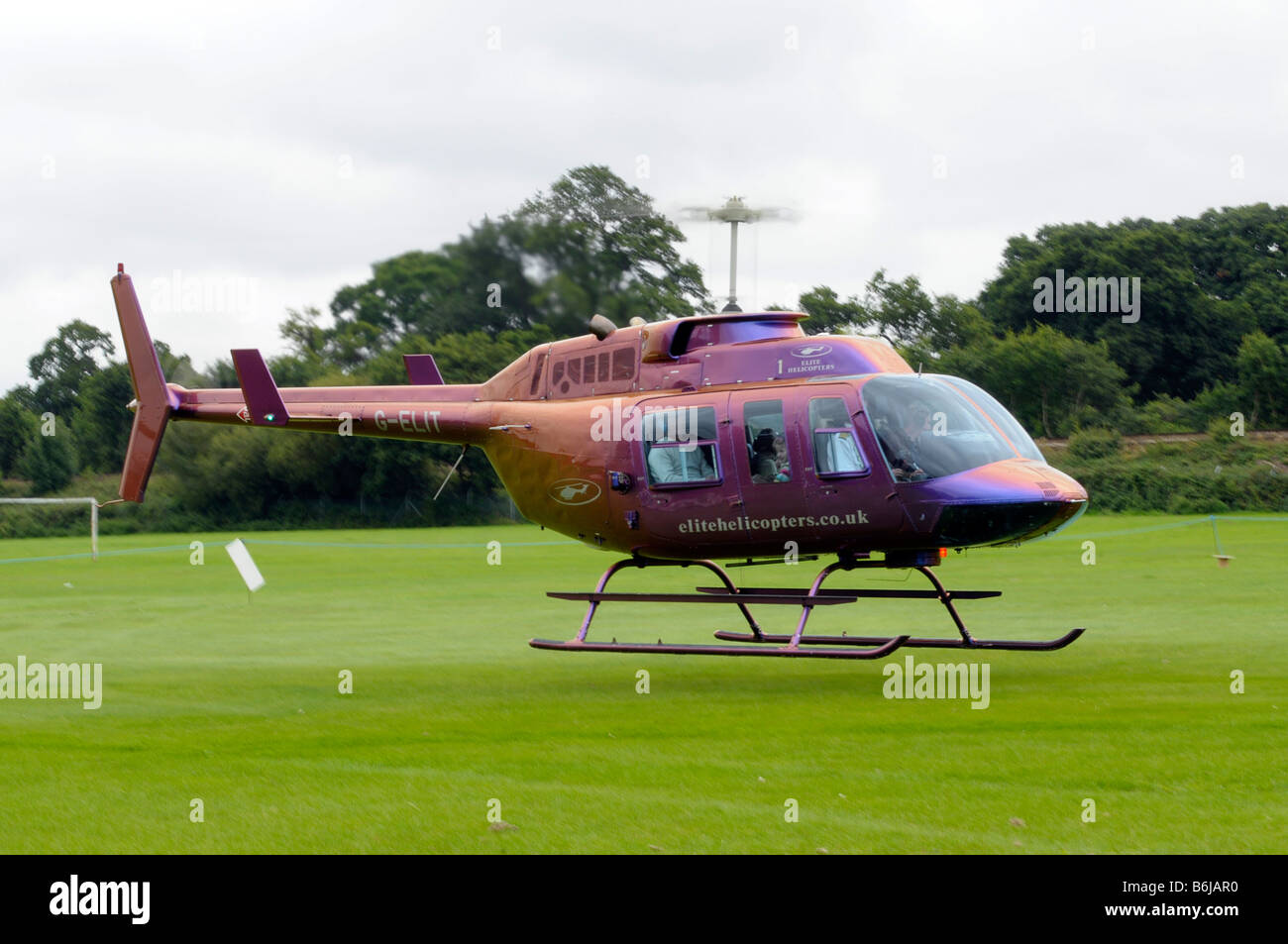 Helicopter rides at Brockenhurst Carnival August 2008 Bell 206L ...