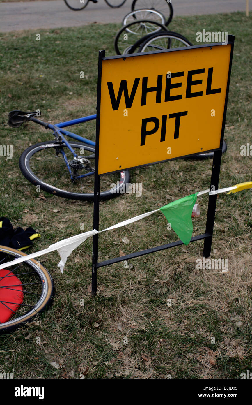 Pit wheels hi-res stock photography and images - Alamy
