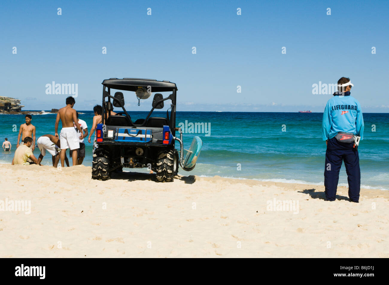 Lifeguard and dune buggy on patrol on Bondi beach Stock Photo - Alamy