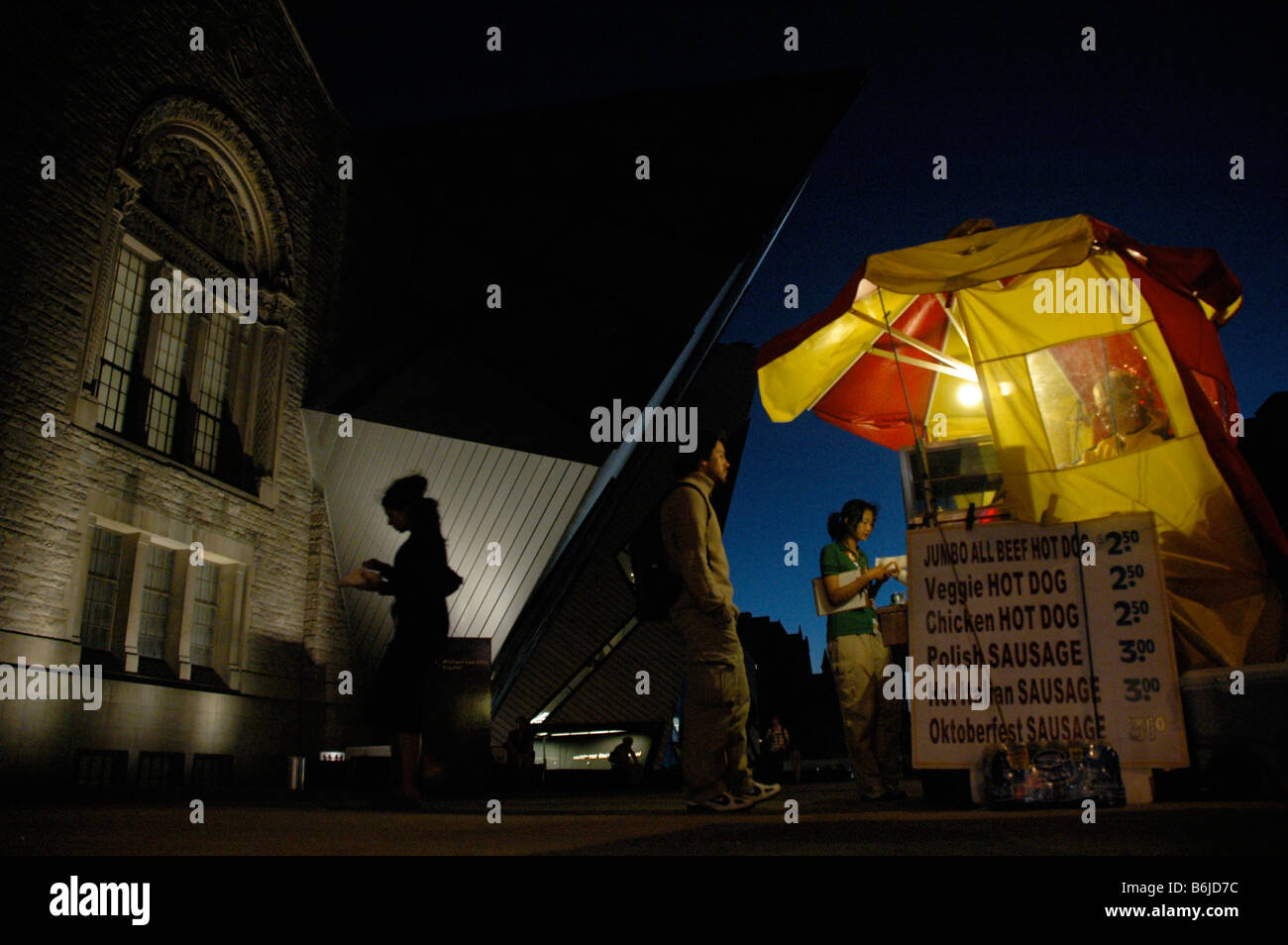 Michael Lee Chin Crystal, Royal Ontario Museum, Toronto, Ontario ...