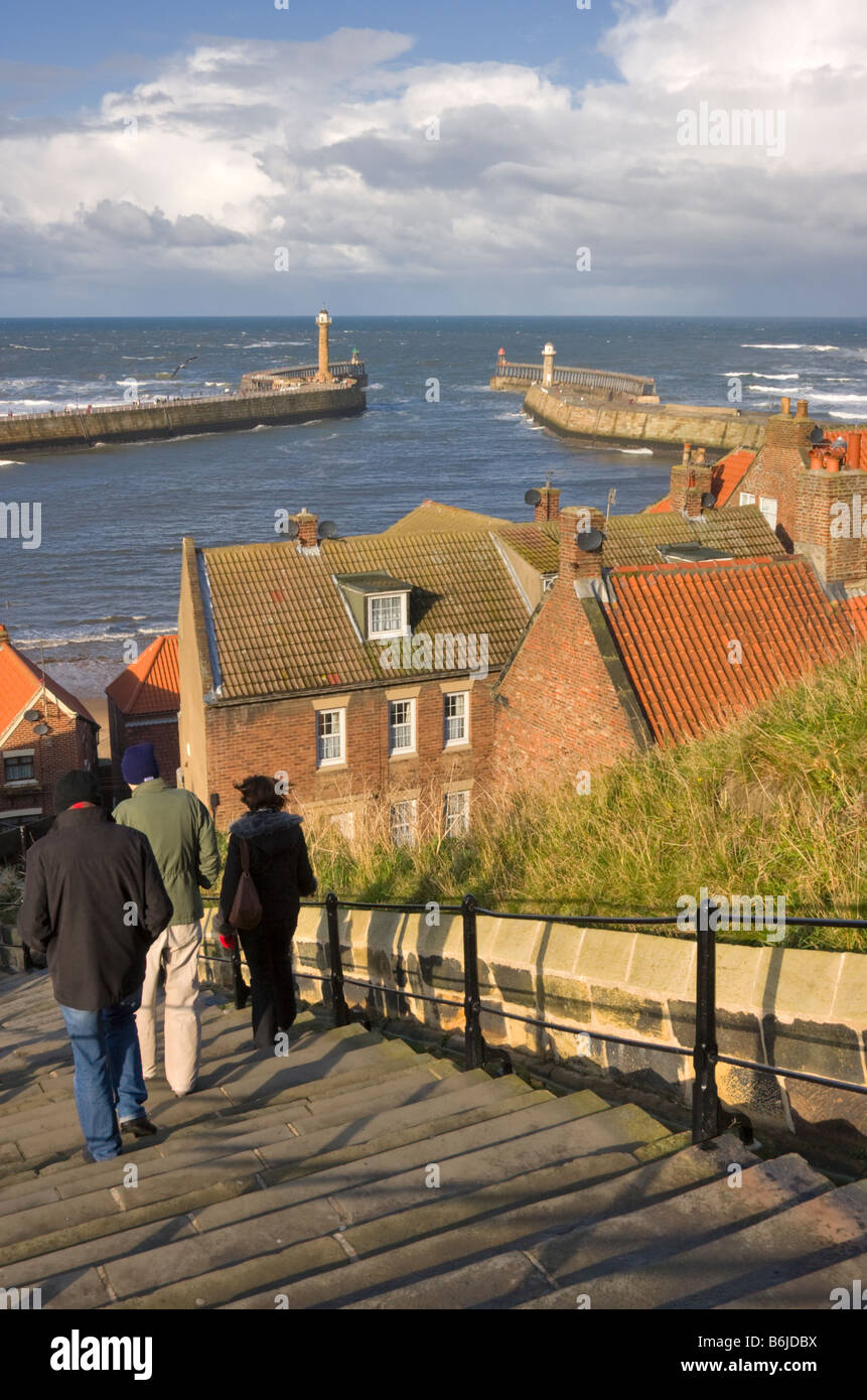 Whitby church steps hi-res stock photography and images - Alamy