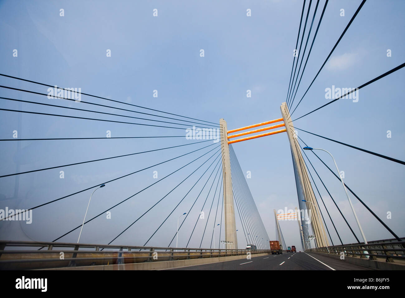 Donghai bridge hi-res stock photography and images - Alamy