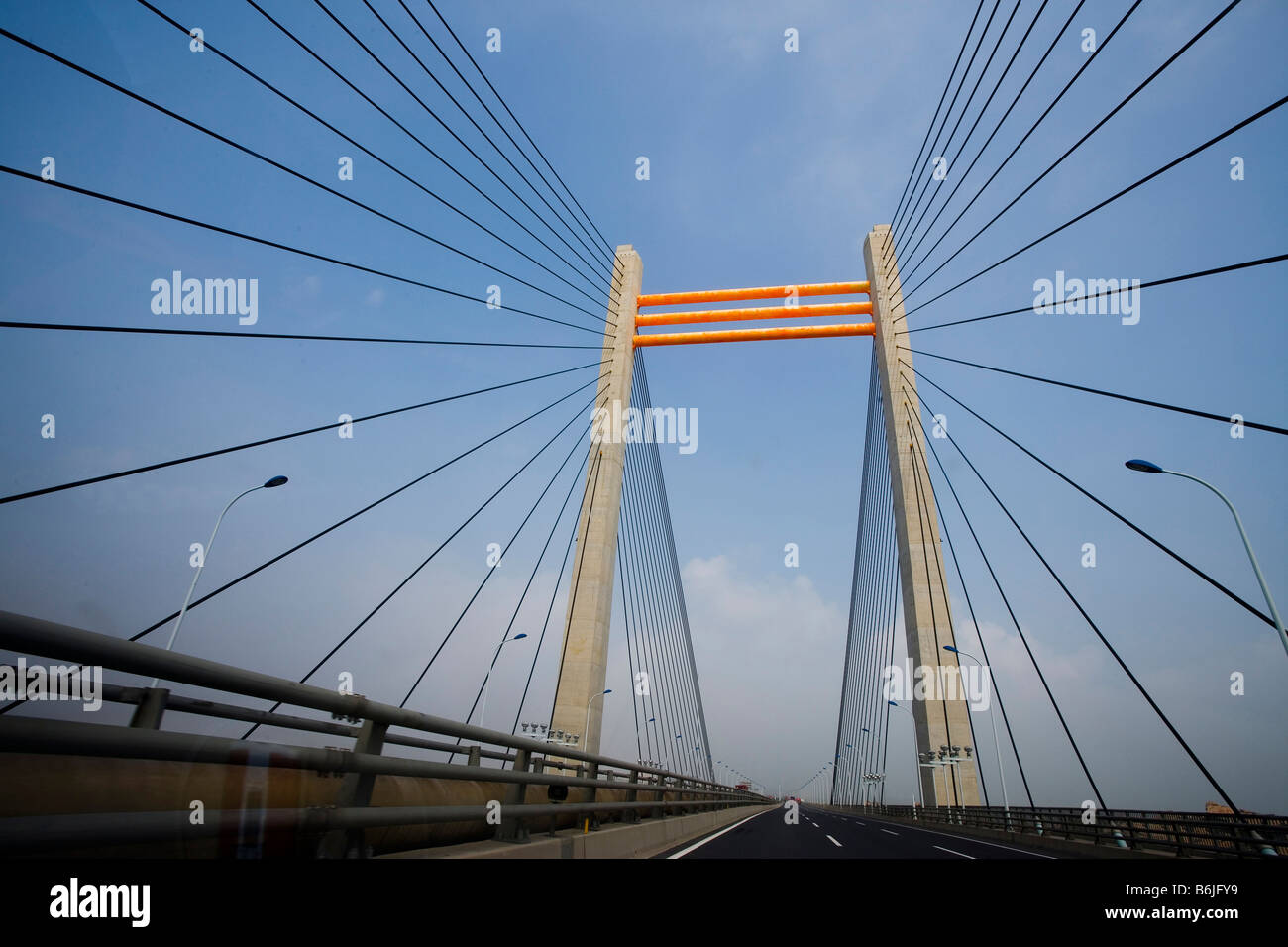 Donghai bridge hi-res stock photography and images - Alamy