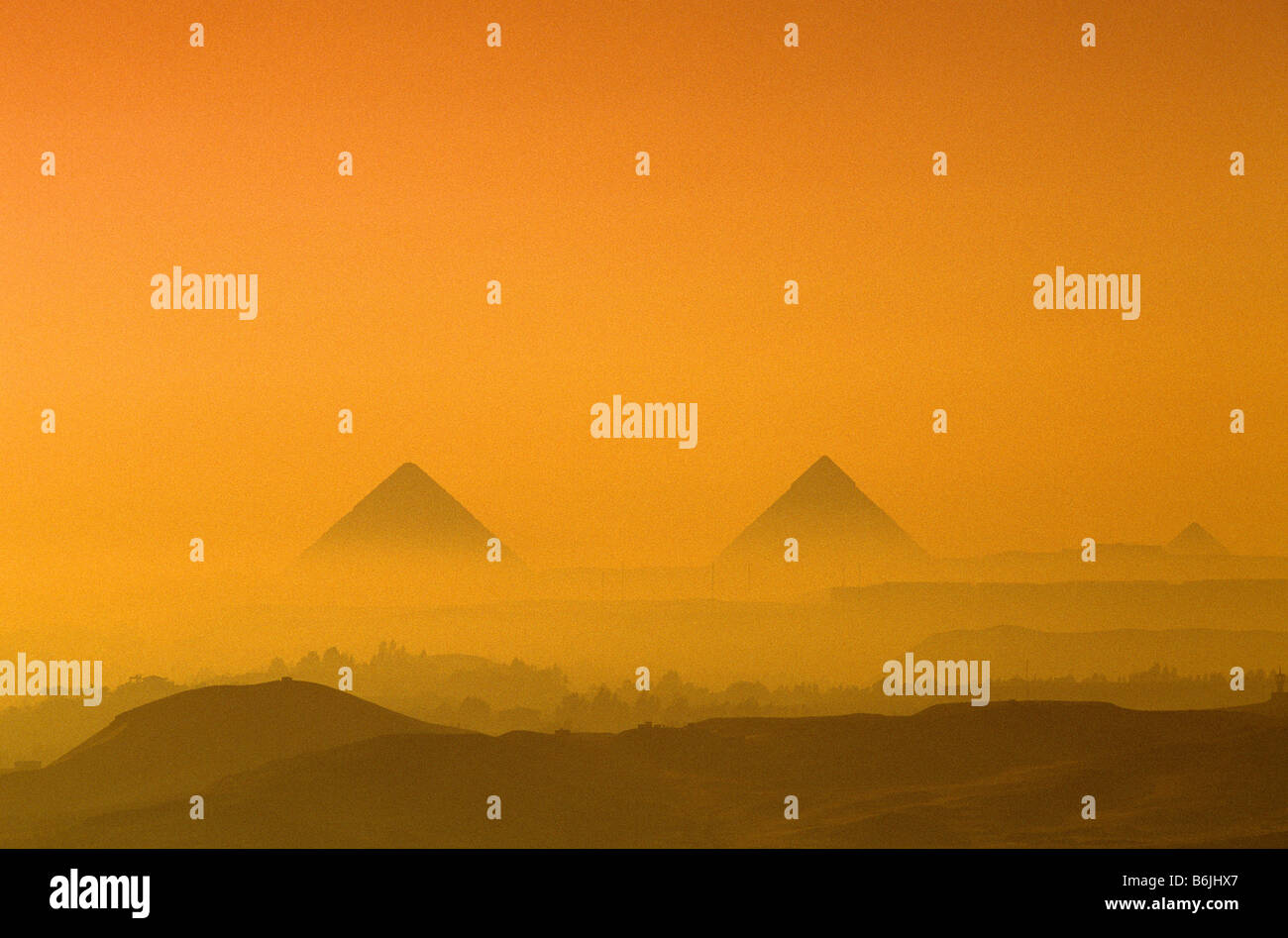 Egypt, Old Kingdom, Giza Plateau, Pyramids at Giza, Khufu, Khafre ...