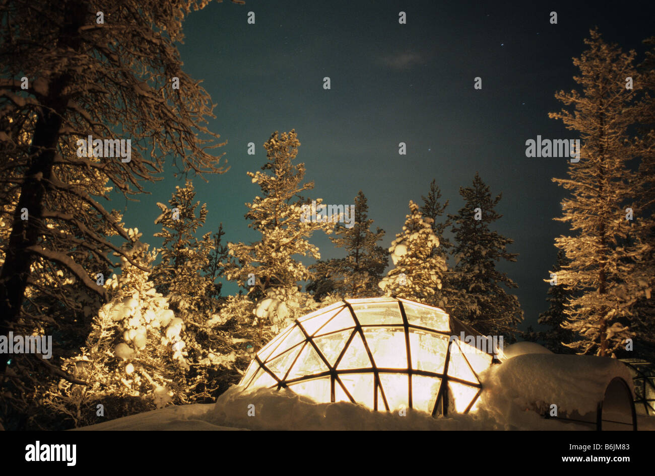 Kakslauttanen igloo hi-res stock photography and images - Alamy