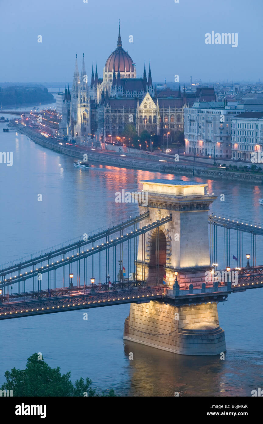 HUNGARY, Budapest: Szechenyi (Chain) Bridge, Parliament & Danube River ...