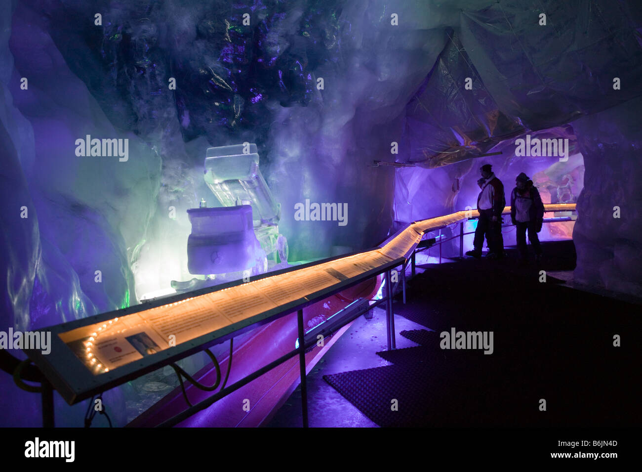 SWITZERLAND, Wallis/Valais, ZERMATT: Klein Matterhorn (Matterhorn ...