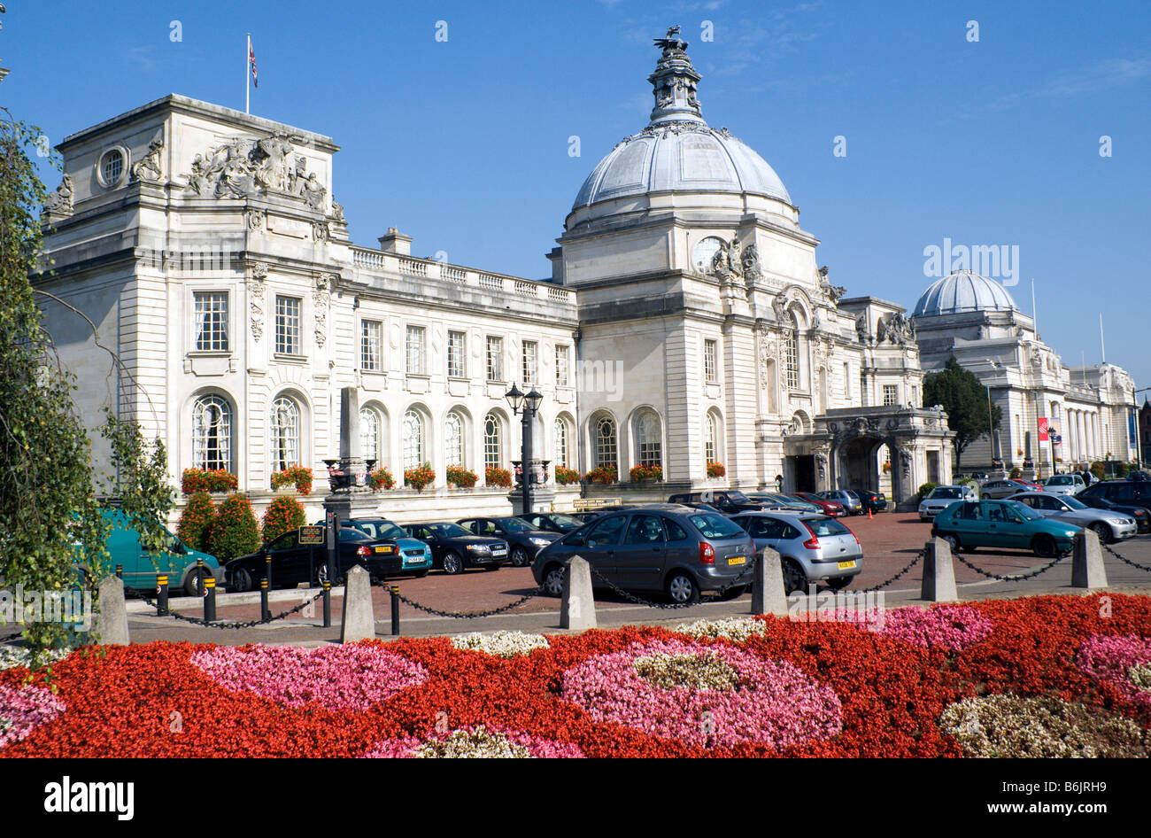 Cathays park hi-res stock photography and images - Alamy
