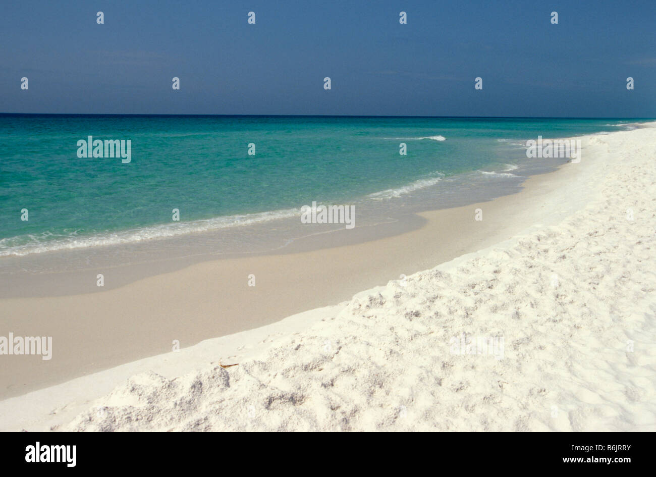 Tropical island rosa sand beach hi-res stock photography and images - Alamy