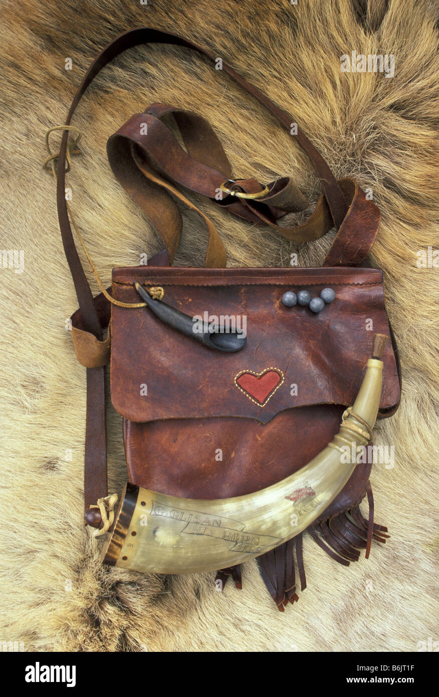 NA, USA, Kentucky. Powder horn, waist pouch, measuring horn and ...