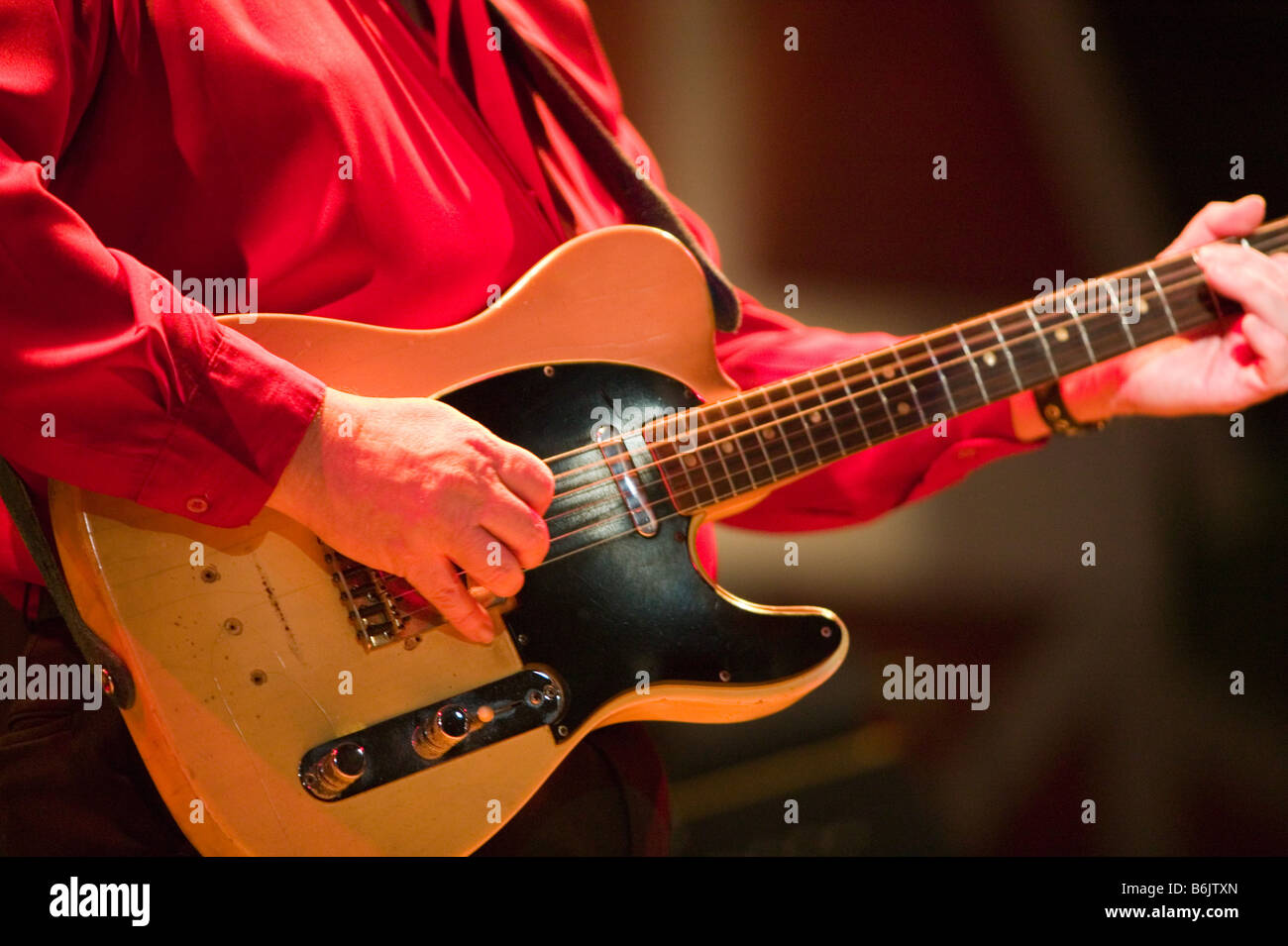 USA, Tennessee, Nashville: Grand Ole Opry at Ryman Auditorium, Swinging ...