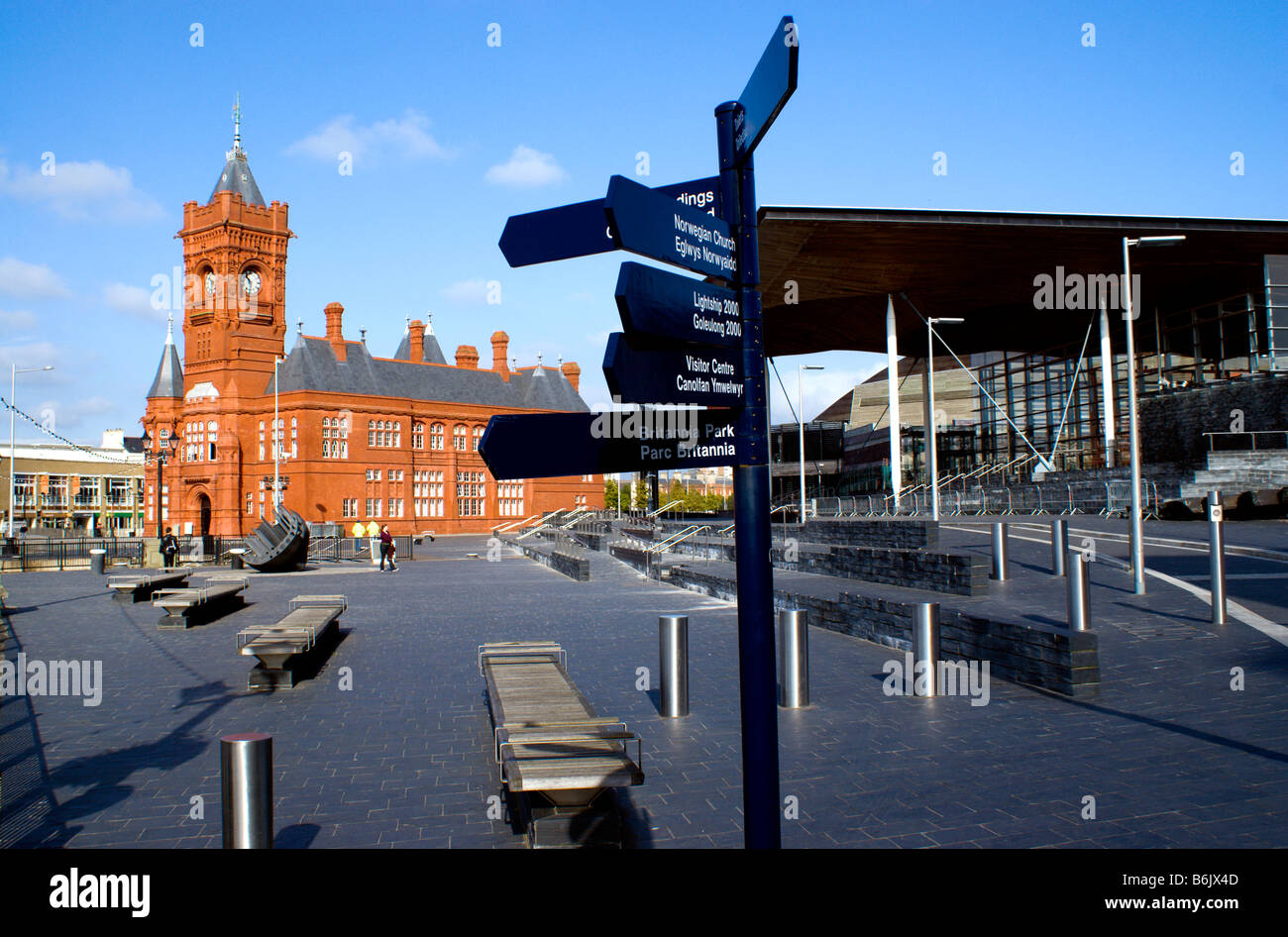 Cardiff bay modern building hi-res stock photography and images - Alamy