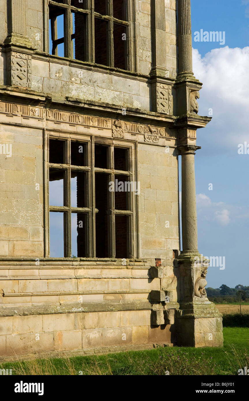 Abandoned medieval manor uk hi-res stock photography and images - Alamy
