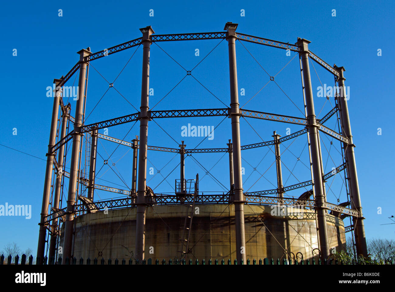 Gasometer uk hi-res stock photography and images - Alamy