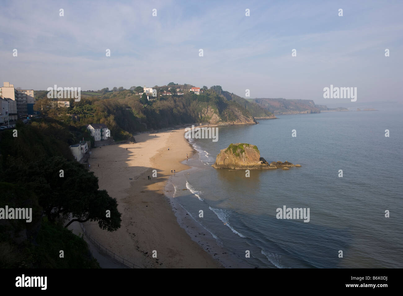 Autumn view of North Beach, Tenby, Pembrokeshire, Wales, UK Stock Photo ...