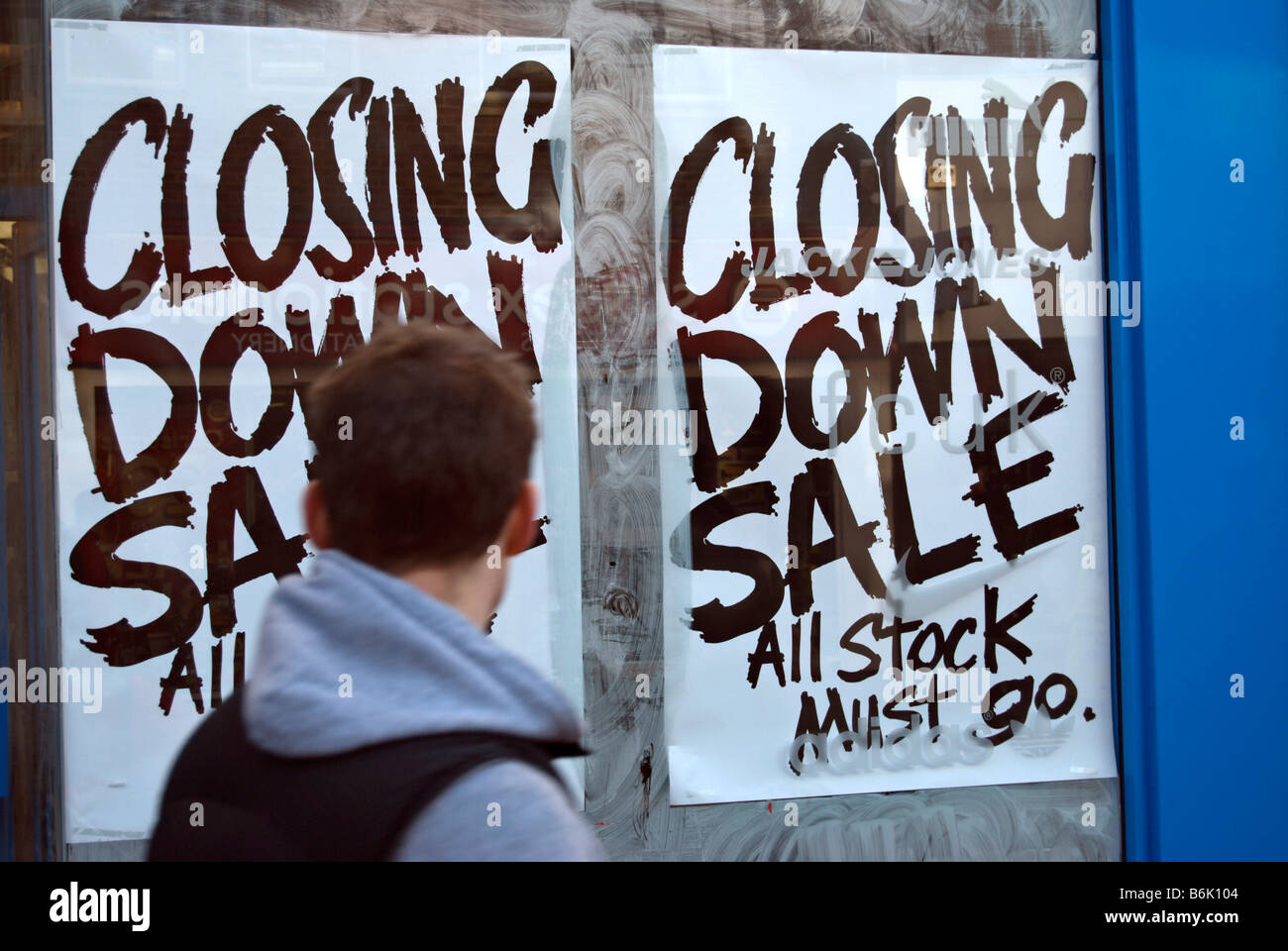 Man closing shop hi-res stock photography and images - Alamy