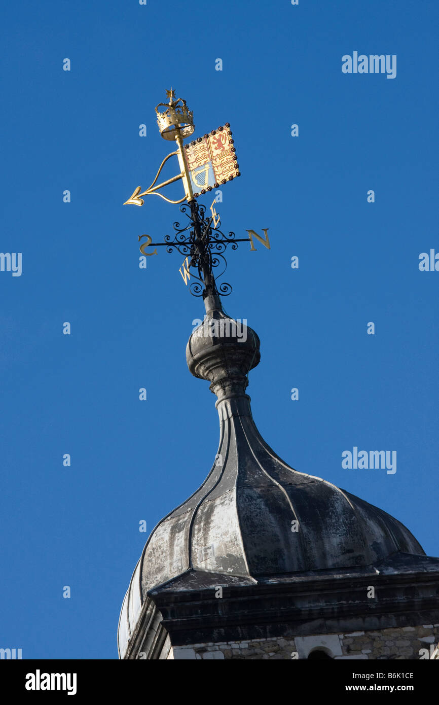 Turret white tower tower london hi-res stock photography and images - Alamy
