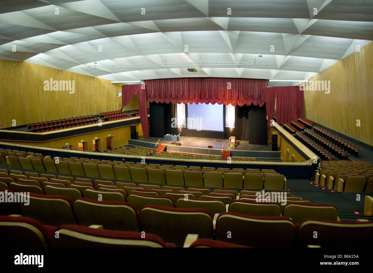 Convention rooms hi-res stock photography and images - Alamy