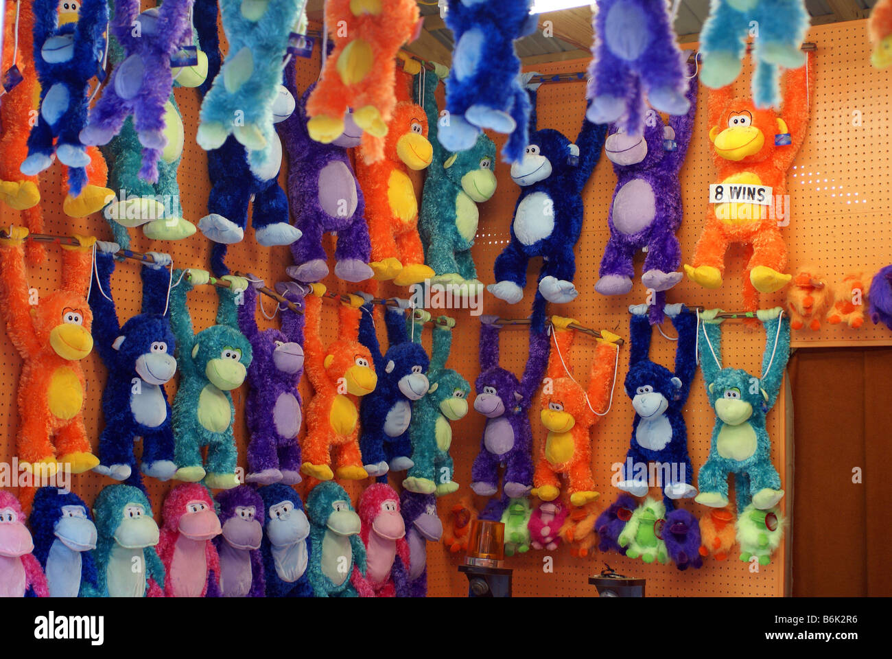 Prize stuffed animals carnival game hi-res stock photography and images ...